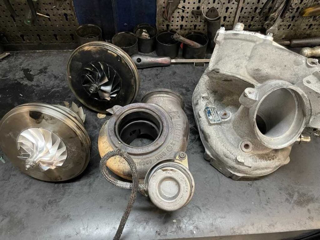 Reconditionare turbina tri-turbo BMW 750d Xdrive 2014 - ROBNEC ...